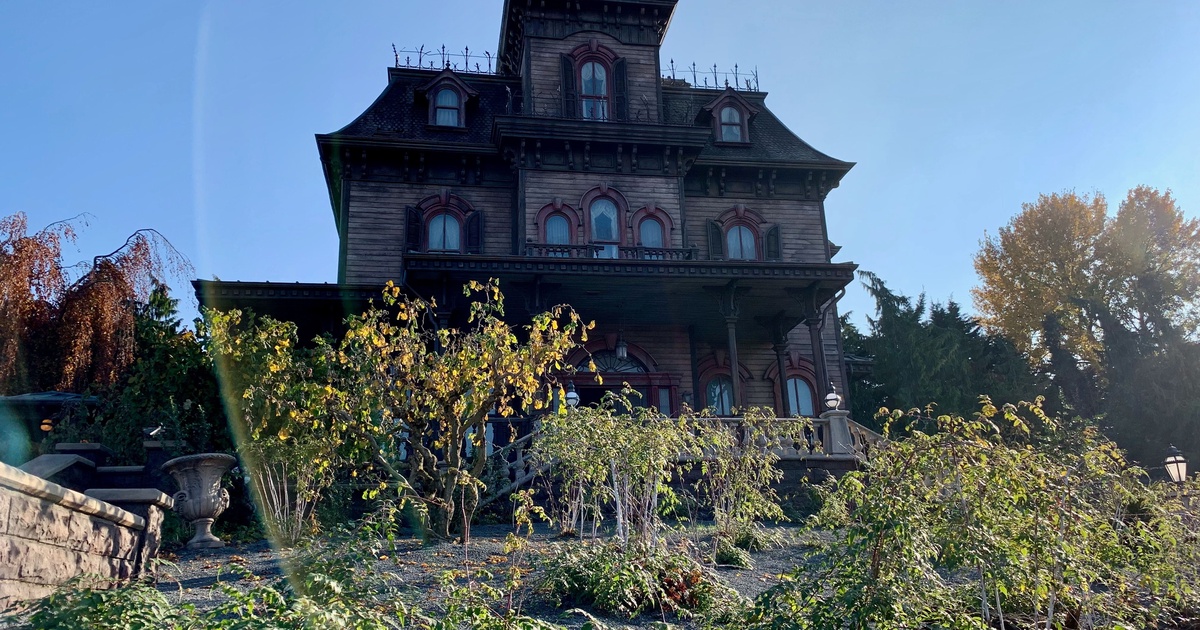 Phantom Manor @ Disneyland Paris | Open Coaster
