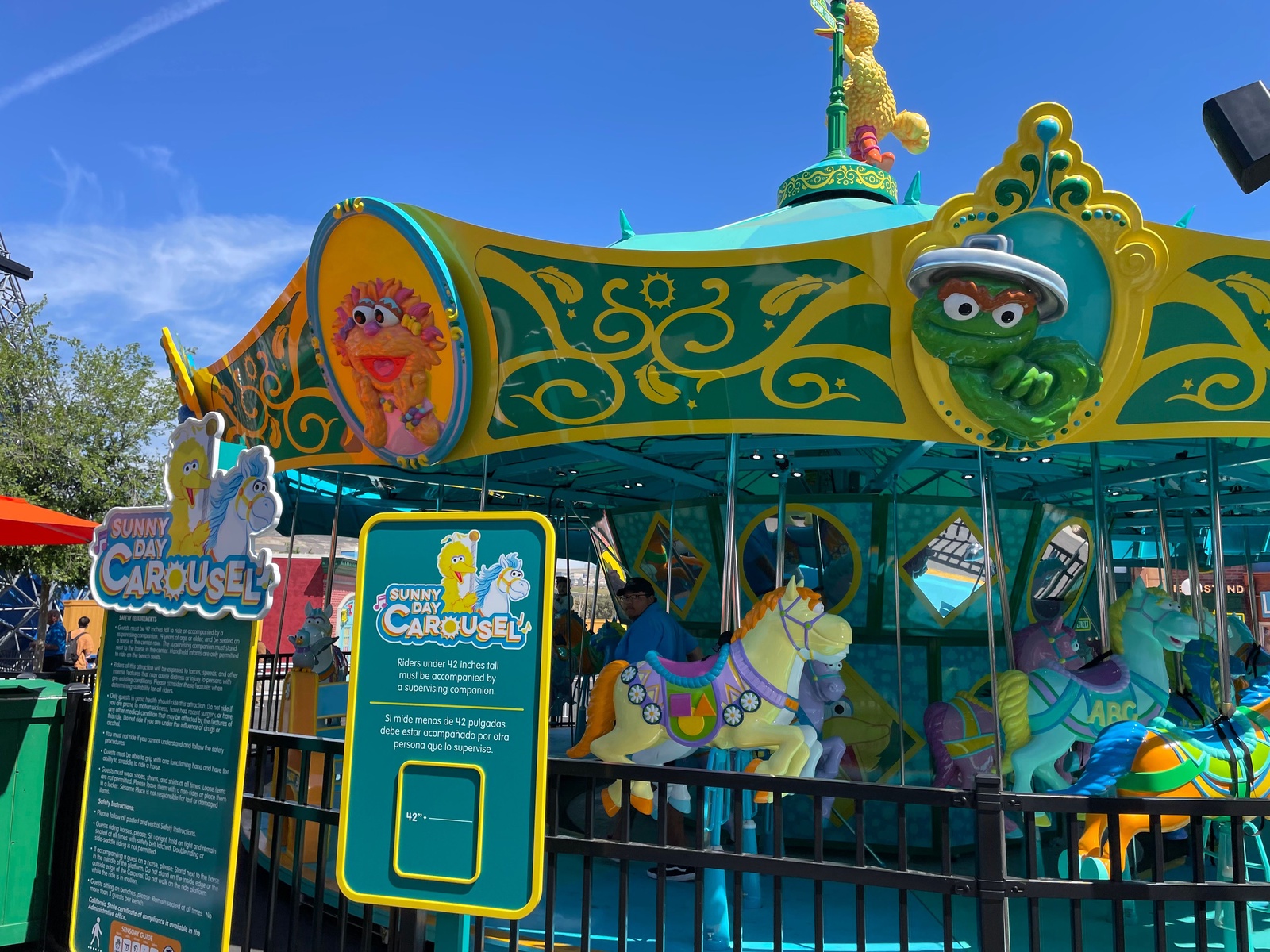 Sunny Day Carousel @ Sesame Place San Diego | Open Coaster
